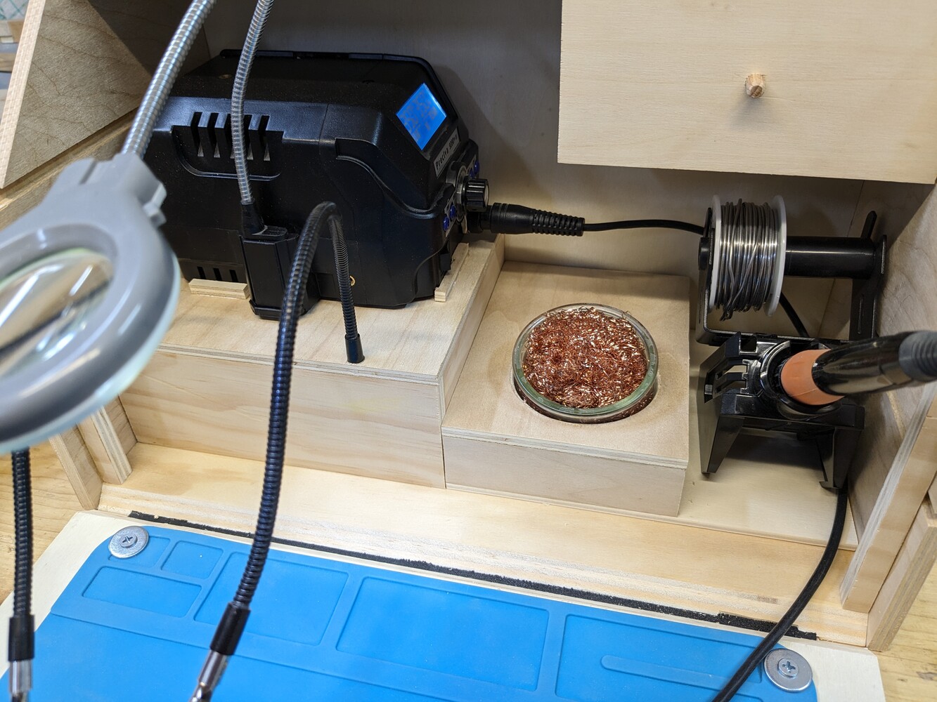 Soldering Station Box [splitbrain.org]